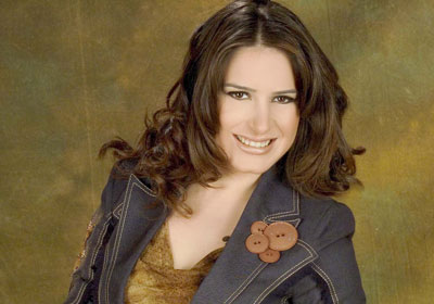 ميرنا وليد بطلة مسلسل «الشوك والحرير»